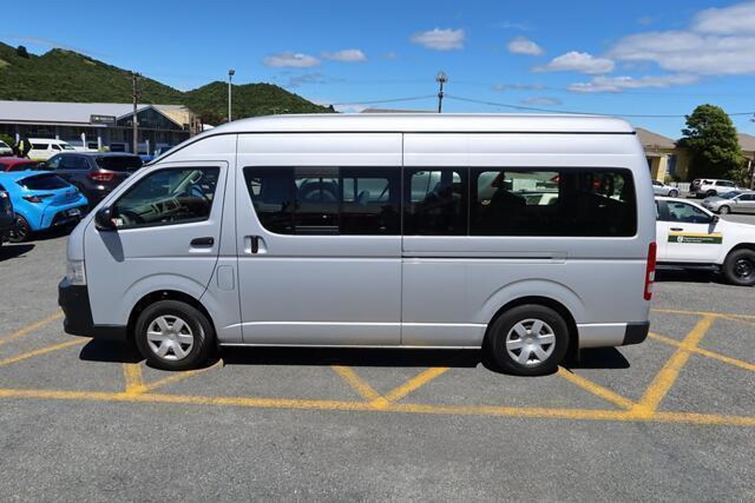 2013 Toyota Hiace ZX RWD 3.0TD VAN/5 5M - 3 SEAT (KMMS-NM1) - Toyota NZ