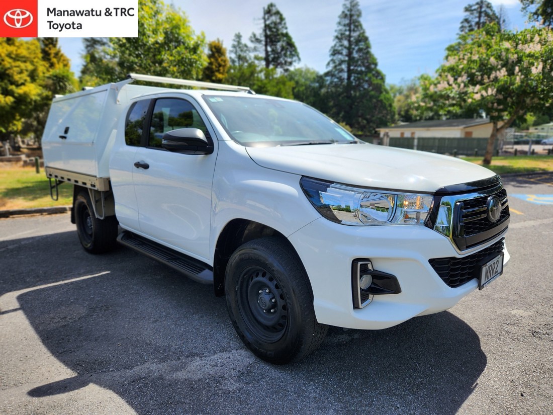 2020 Toyota Hilux SR 2.8DT Automatic 2WD Extra Cab Ute - Service Body ...