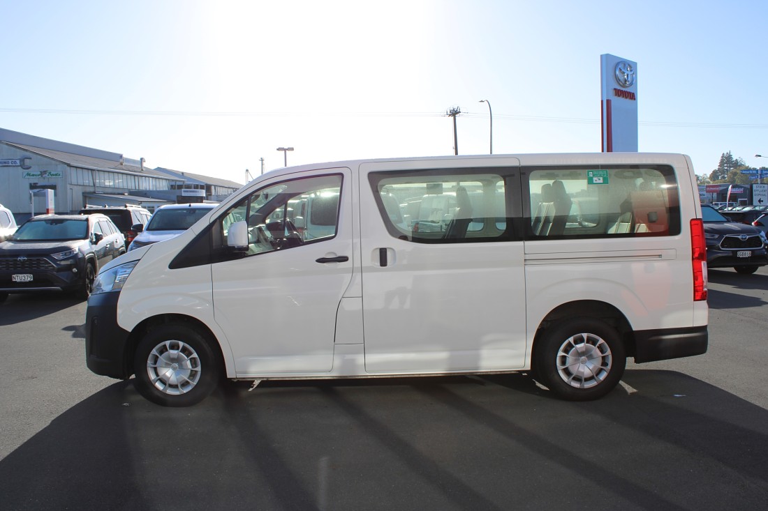 2021 Toyota Hiace Zr Mb 2.8Dt/6At - Toyota NZ