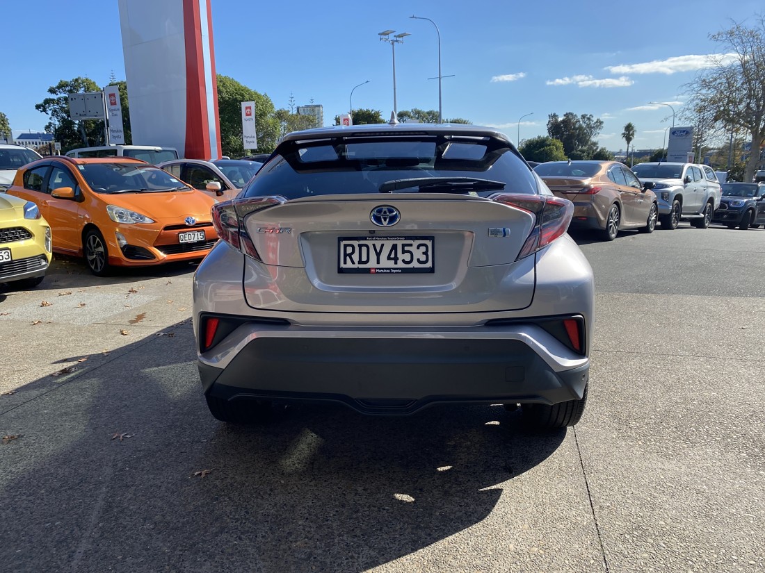 2017 Toyota C-HR 1.8P Hybrid G SUV - Toyota NZ