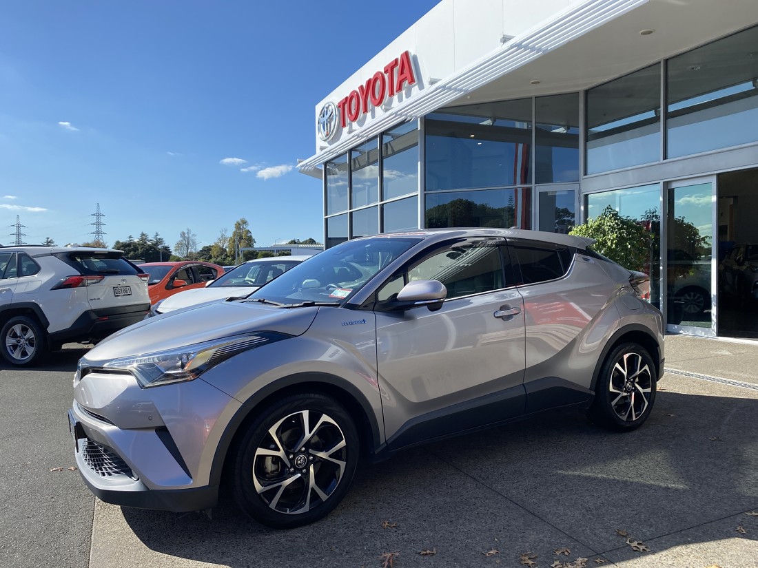 2017 Toyota C-HR 1.8P Hybrid G SUV - Toyota NZ
