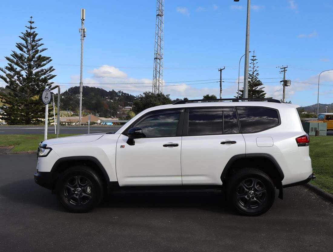 2024 Toyota Land Cruiser 300 GR Sport 3.3DT 10AT 4WD SUV/5S (FJAG-SI3) - Toyota NZ