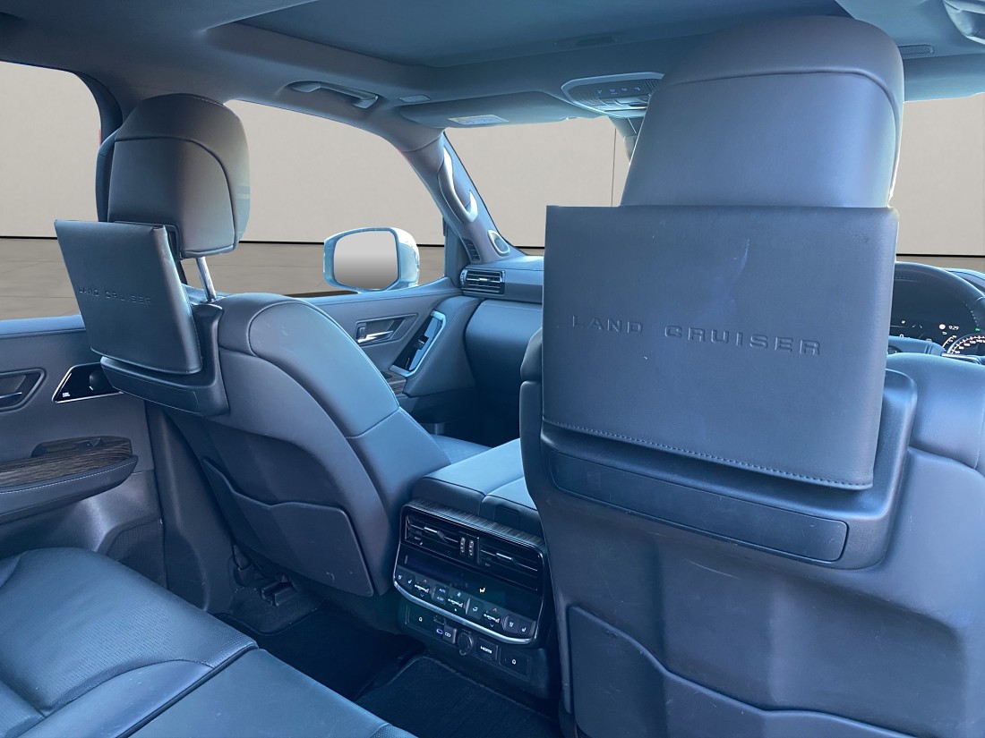2023 Toyota Land Cruiser 300 VX Limited 3.3DT 10AT 4WD SUV/7S - Toyota NZ