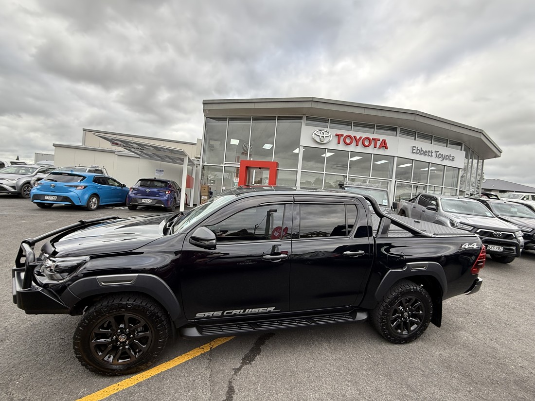 2021 Toyota Hilux SR5 CRUISER 2.8DT 6AT 4WD DCW/4D/5S - Toyota NZ