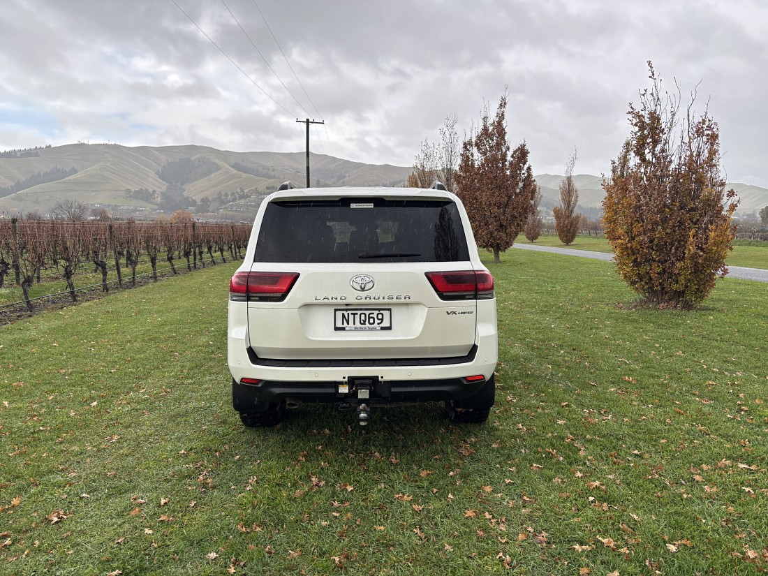 2021 Toyota Land Cruiser 300 VX Limited 3.3DT 10AT 4WD SUV/7S - Toyota NZ