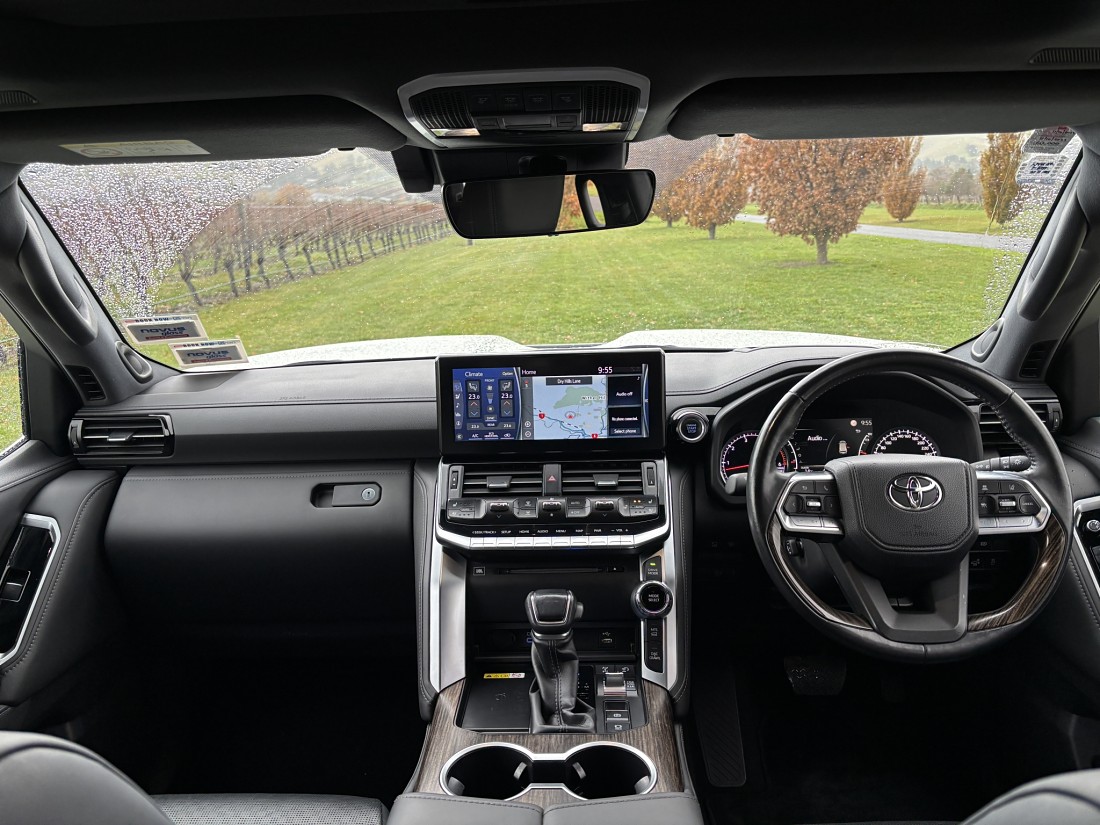 2021 Toyota Land Cruiser 300 VX Limited 3.3DT 10AT 4WD SUV/7S - Toyota NZ