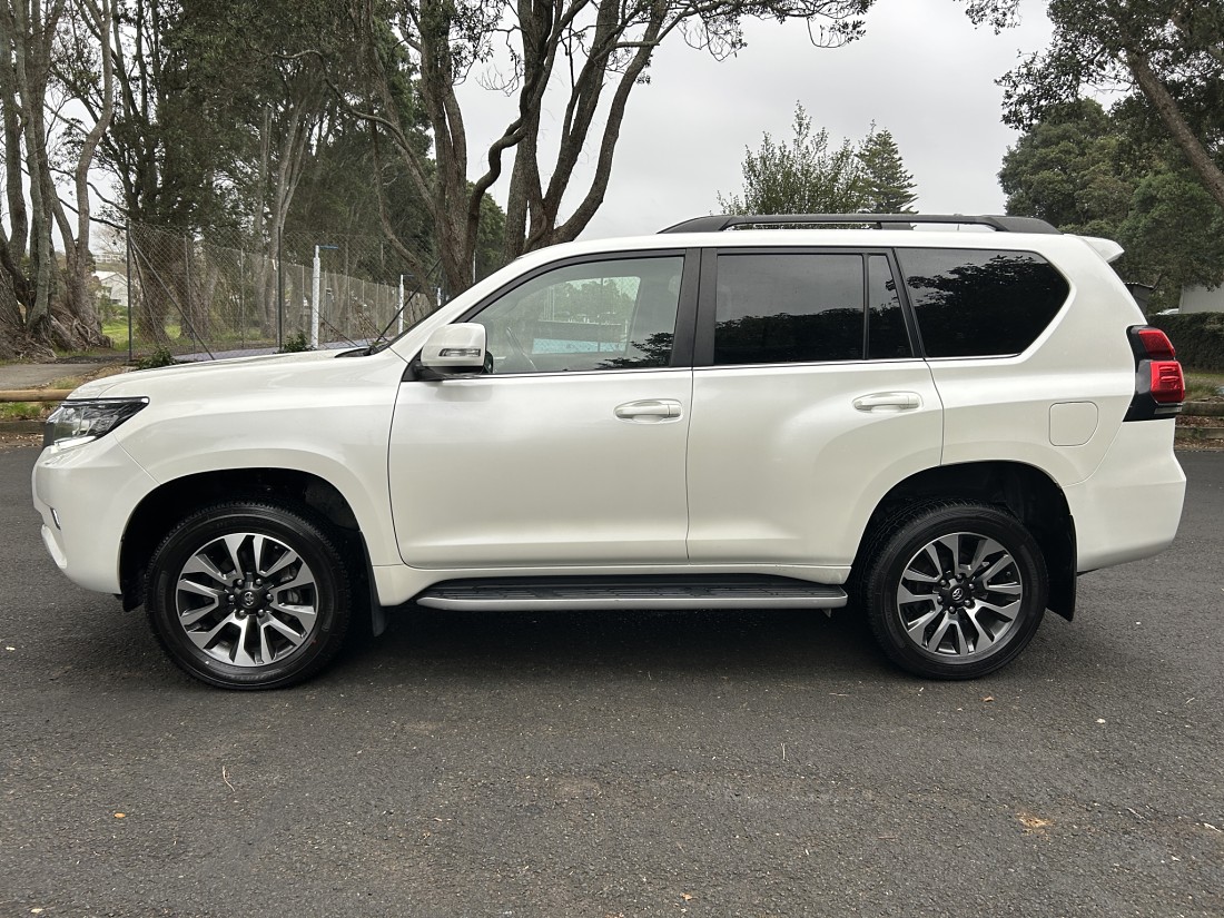 2023 Toyota Land Cruiser Prado VX 2.8D 6AT 4WD SUV/5D/7S - Toyota NZ