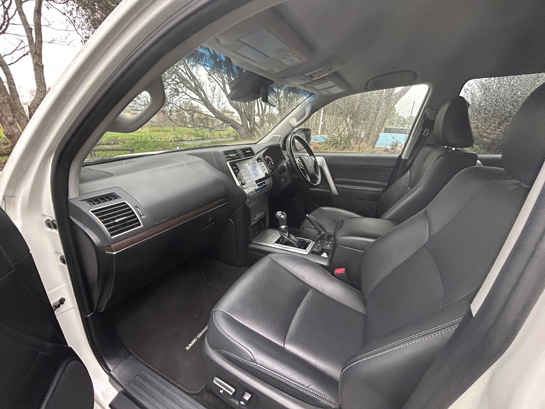 2023 Toyota Land Cruiser Prado VX 2.8D 6AT 4WD SUV/5D/7S - Toyota NZ