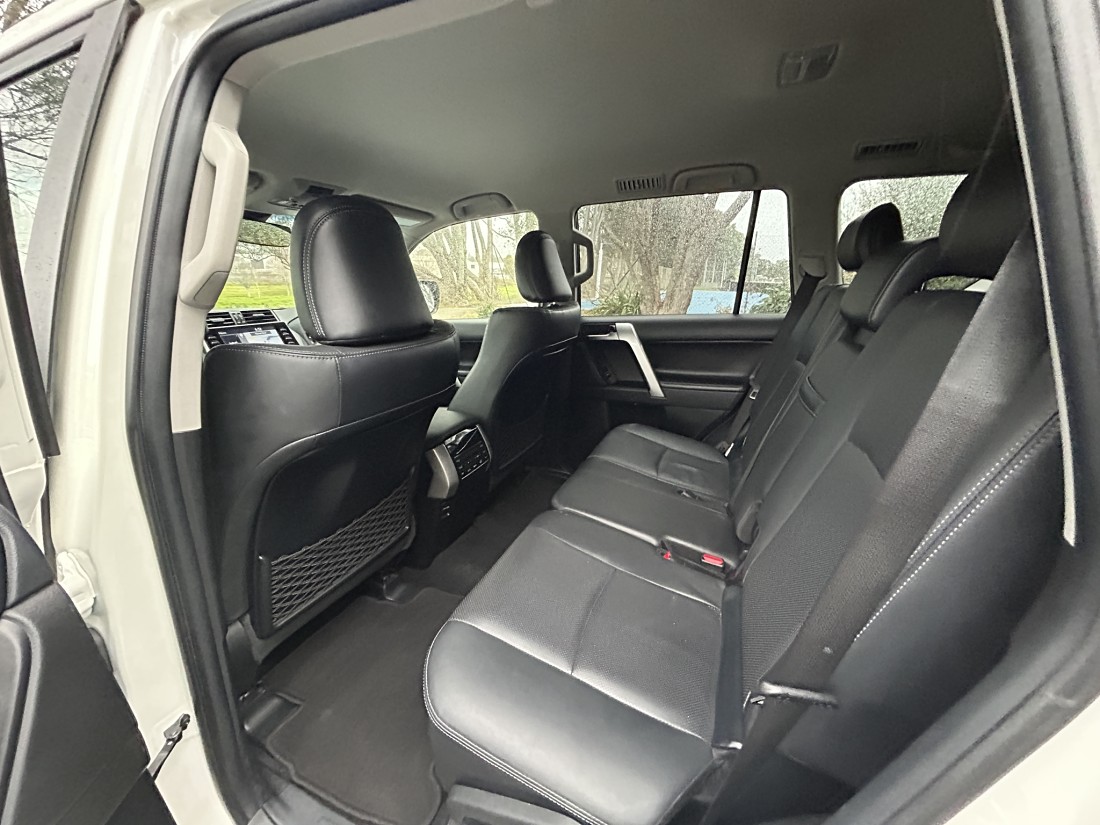 2023 Toyota Land Cruiser Prado VX 2.8D 6AT 4WD SUV/5D/7S - Toyota NZ