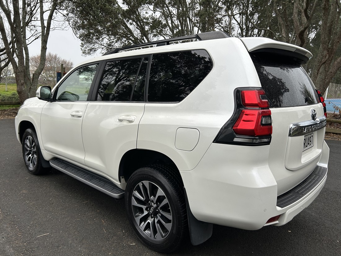 2023 Toyota Land Cruiser Prado VX 2.8D 6AT 4WD SUV/5D/7S - Toyota NZ