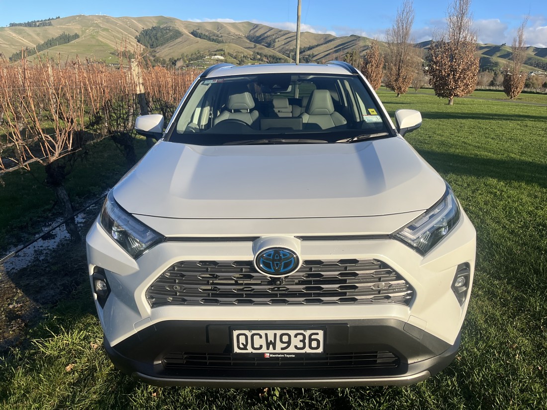 2023 Toyota RAV4 Limited 2.5P HV ECVT AWD SUV/5D/5S - Toyota NZ