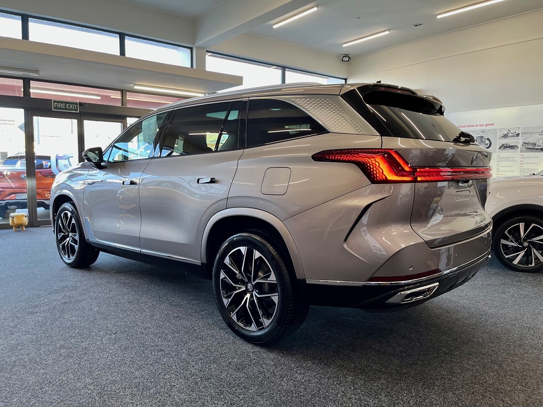 2026 MG QS Excite 2.0 Petrol Turbo/9At 7 Seater - Toyota NZ