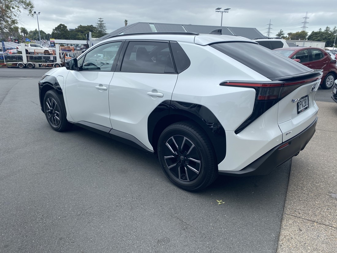 2026 Toyota bZ4X Pure BEV FWD SUV/5D/5S - Toyota NZ