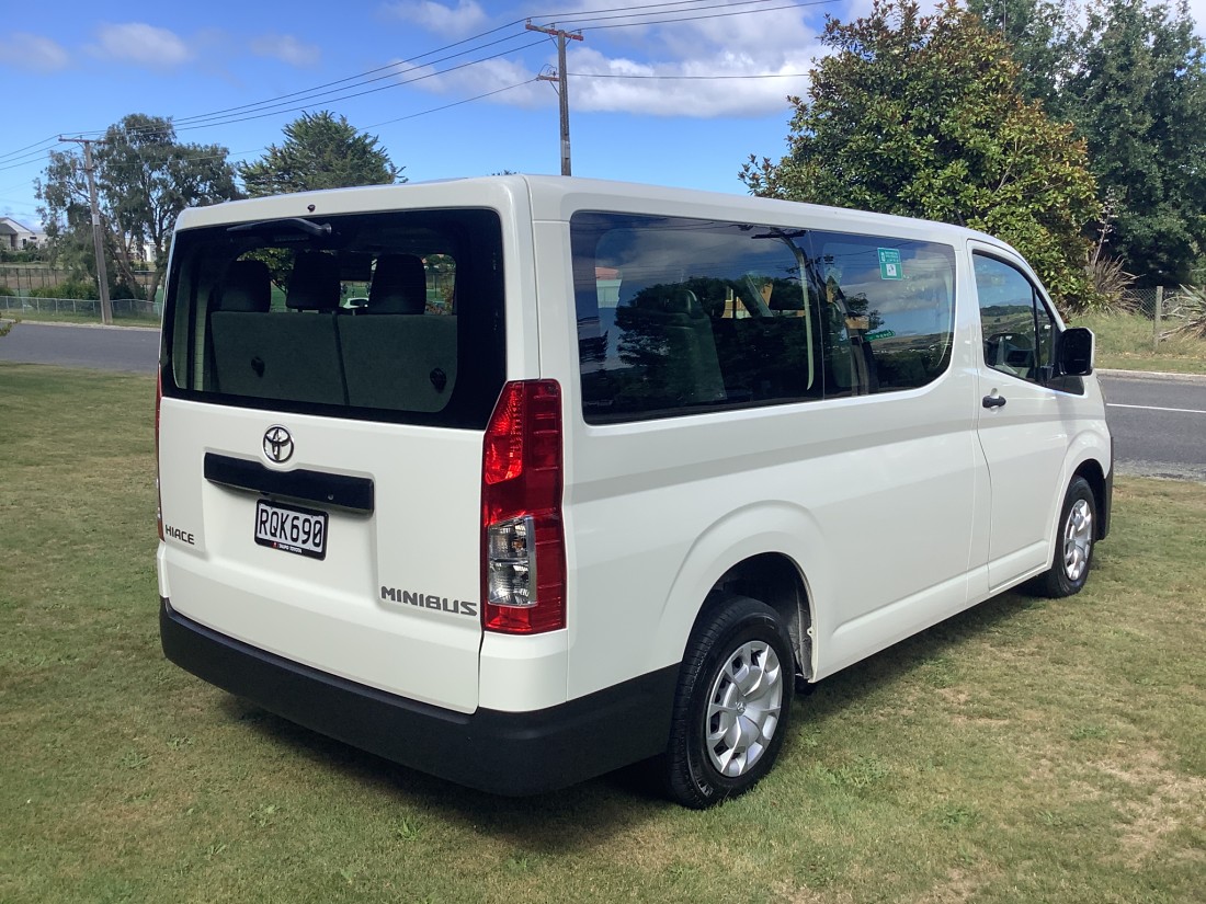 2025 Toyota Hiace ZR Minibus 2.8DT 10 Seater NZ-NEW - Toyota NZ