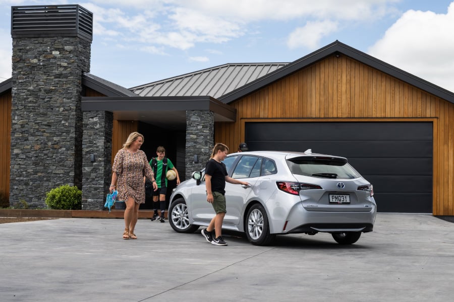 New Toyota Corolla Wagon Hybrid - Toyota NZ