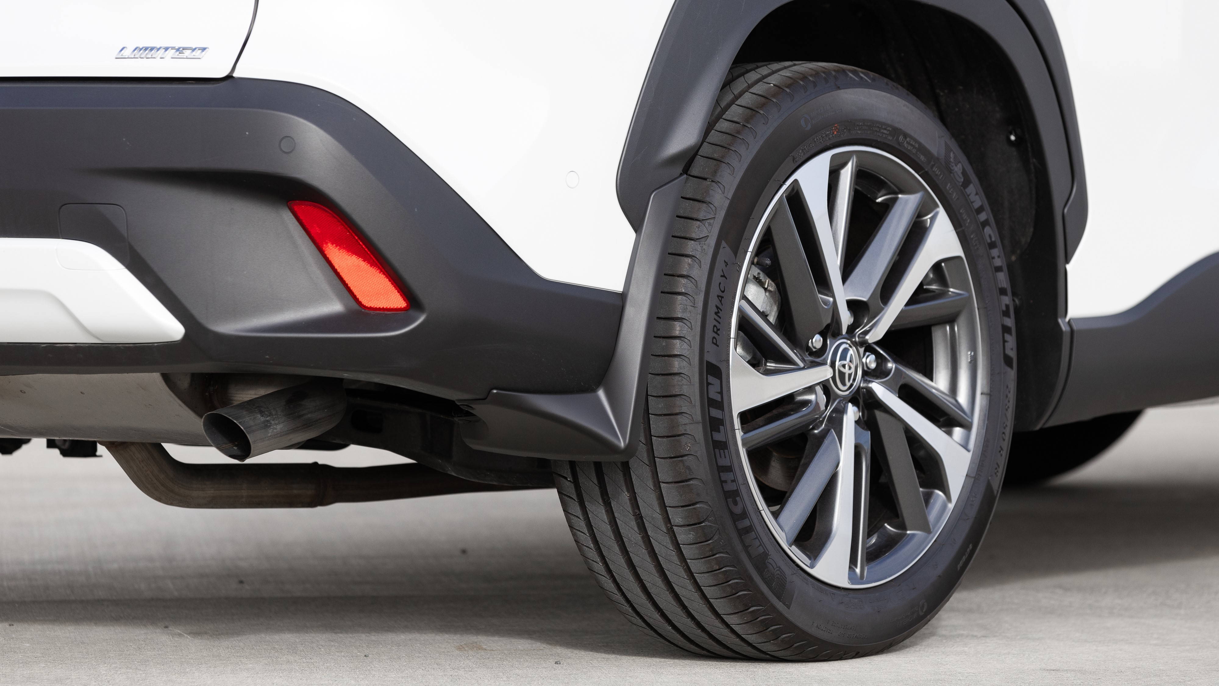 Corolla Cross Limited Hybrid - Accessories - Toyota NZ