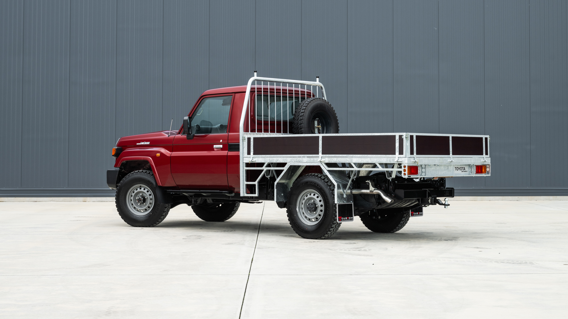 Land Cruiser 70 LX Double Cab - Accessories - Toyota NZ