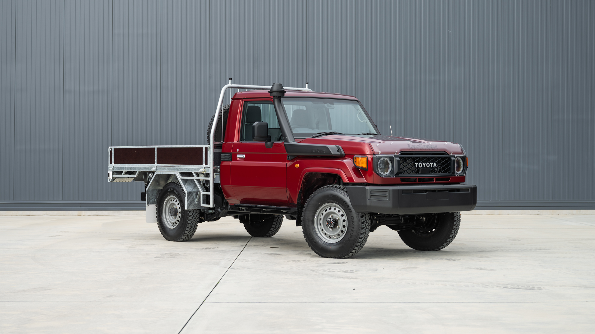 Land Cruiser 70 LX Double Cab - Accessories - Toyota NZ
